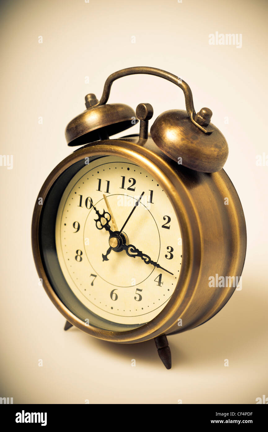 Alarm clock retro hi-res stock photography and images - Alamy