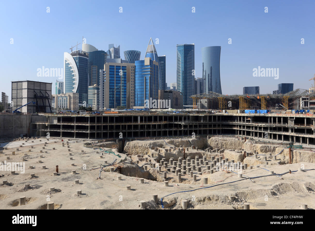 Construction site in Doha downtown, Qatar Stock Photo - Alamy