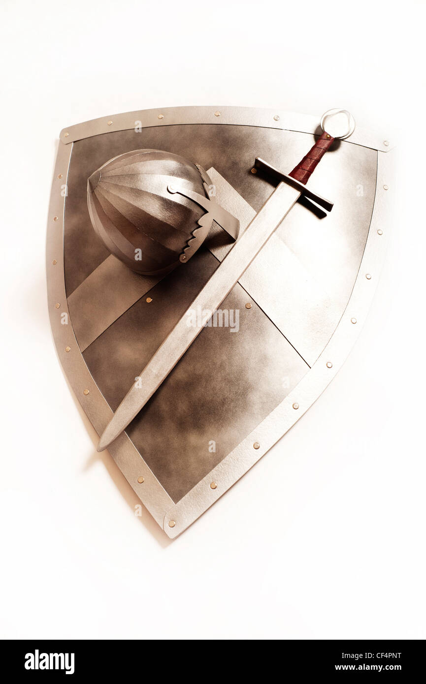 Sword and shield hi-res stock photography and images - Alamy