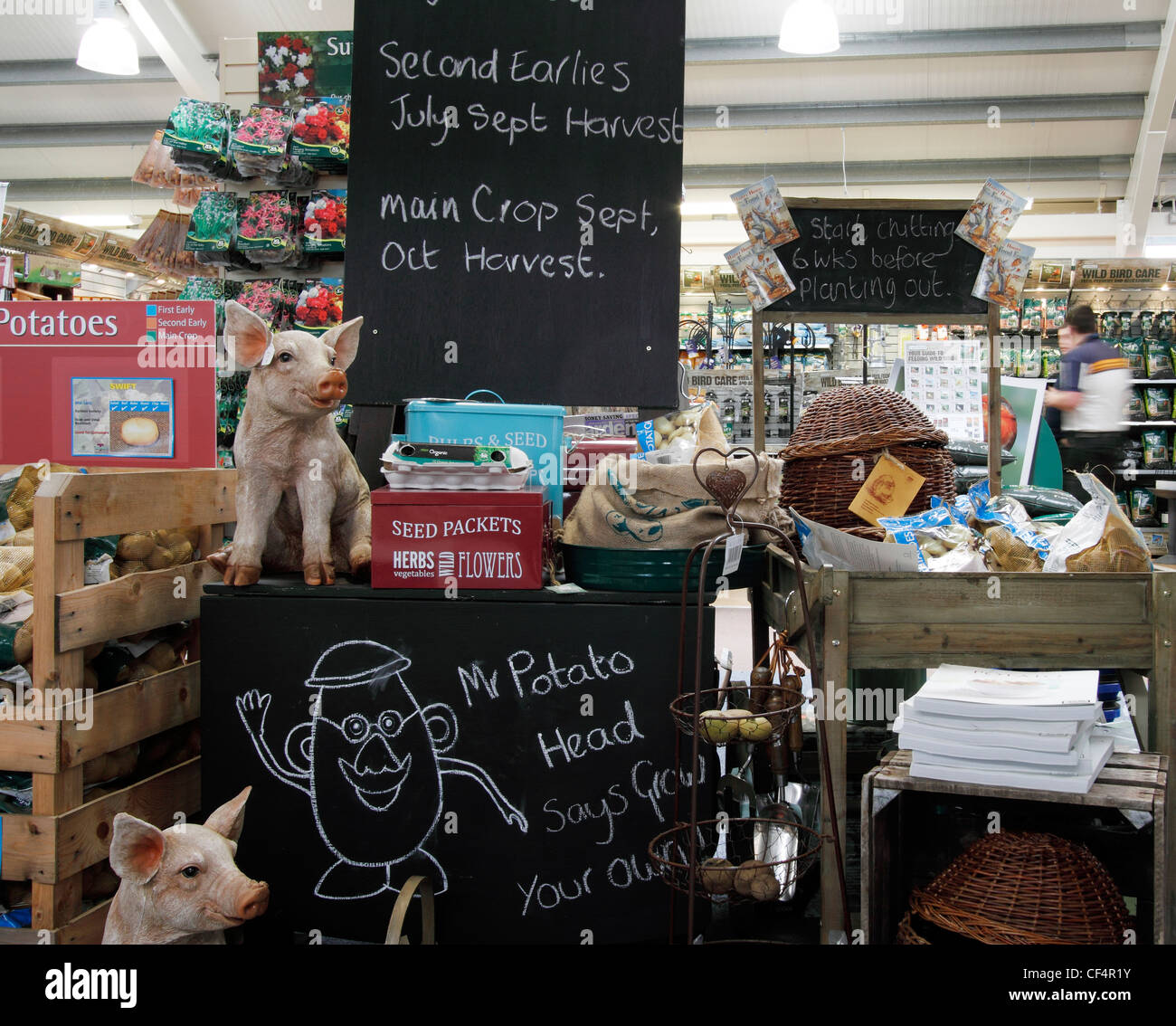 Seed potato sack hi-res stock photography and images - Alamy
