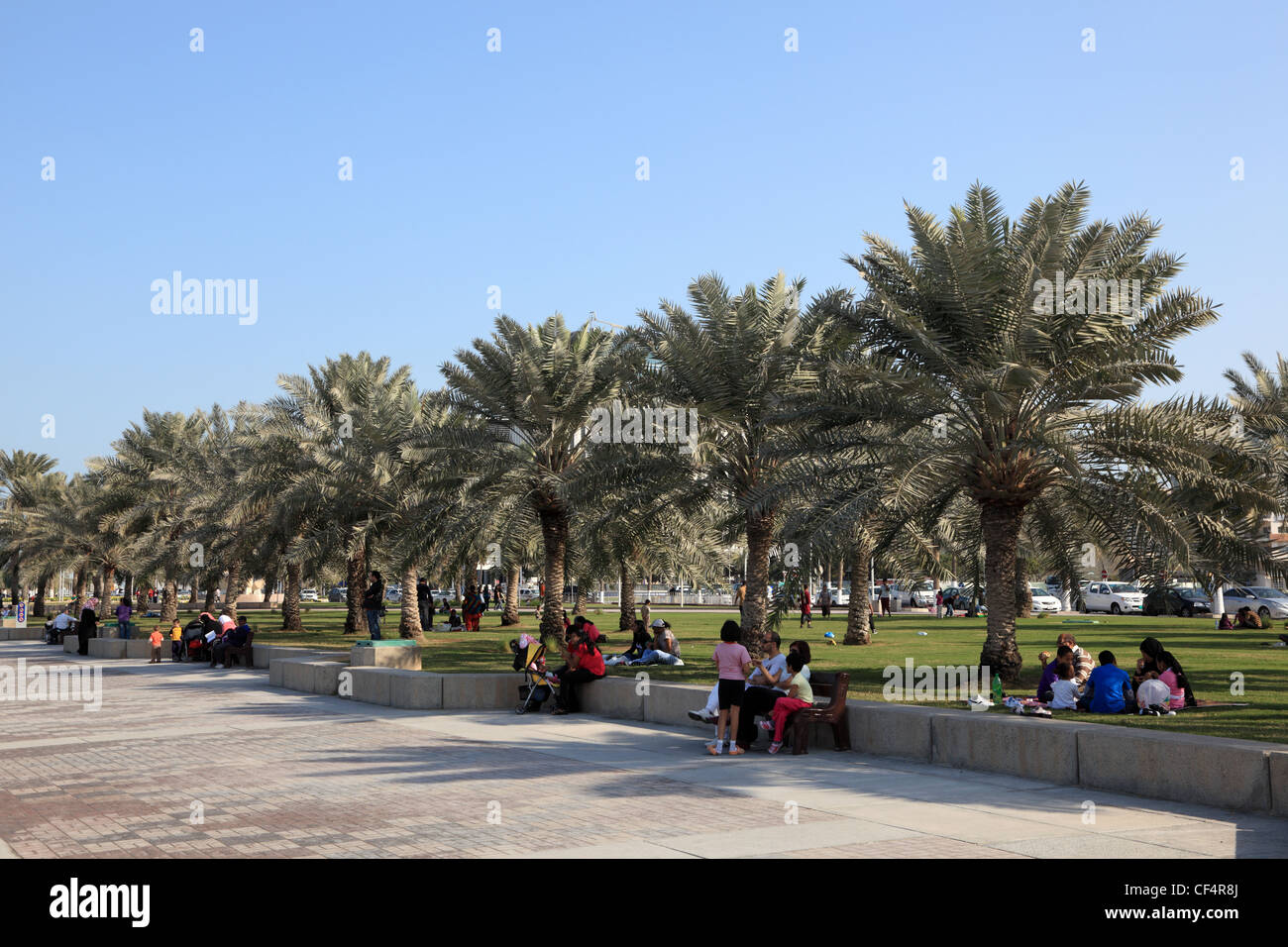 Doha corniche hi-res stock photography and images - Alamy