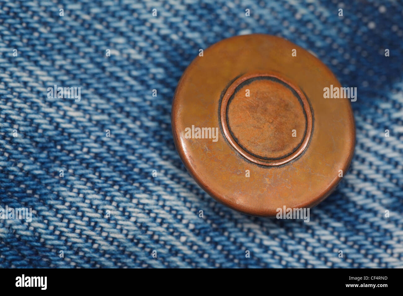 wear a piece of blue denim structure of the yellow button, label was ...