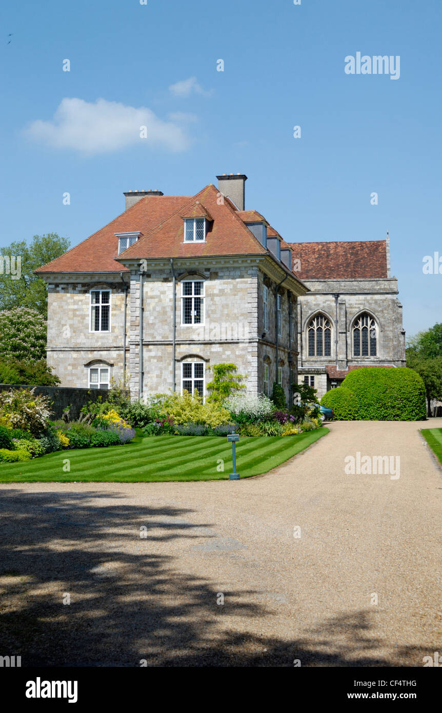 The West Wing of the 17th century Wolvesey Palace (The Bishop's House ...