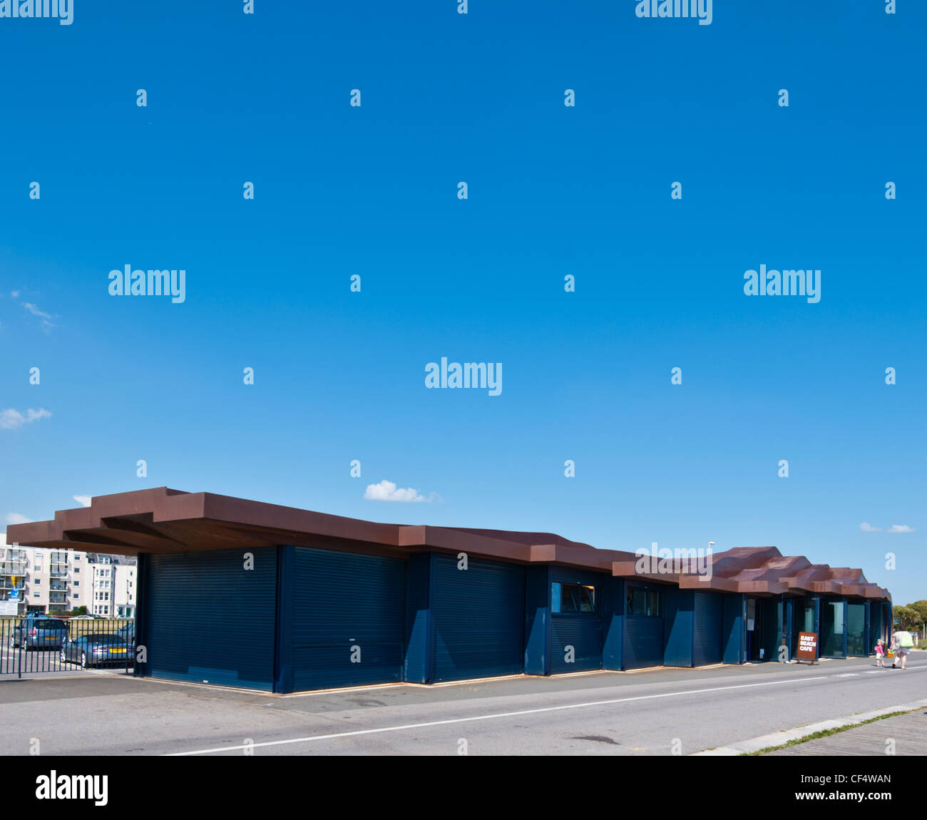 Curved steel roof hi-res stock photography and images - Alamy