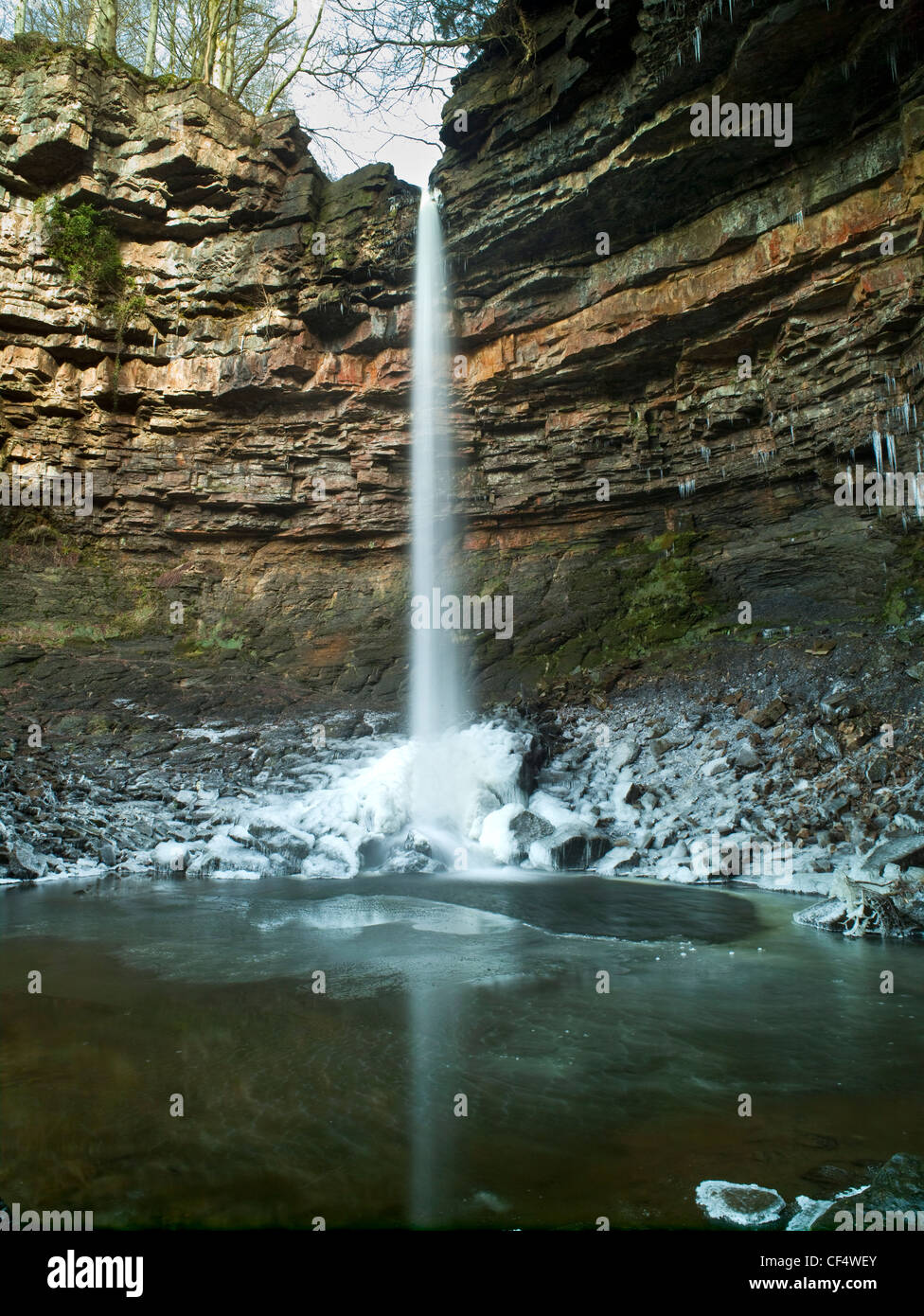 Hardraw Force, England's highest unbroken waterfall, falling onto ...