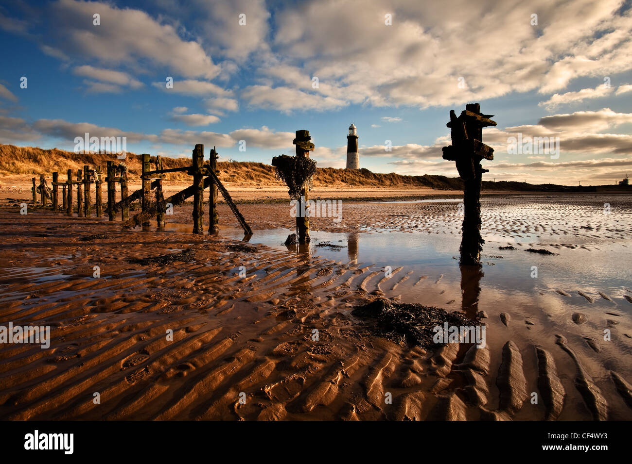 Lighthouse spurn point humberside uk hi-res stock photography and ...