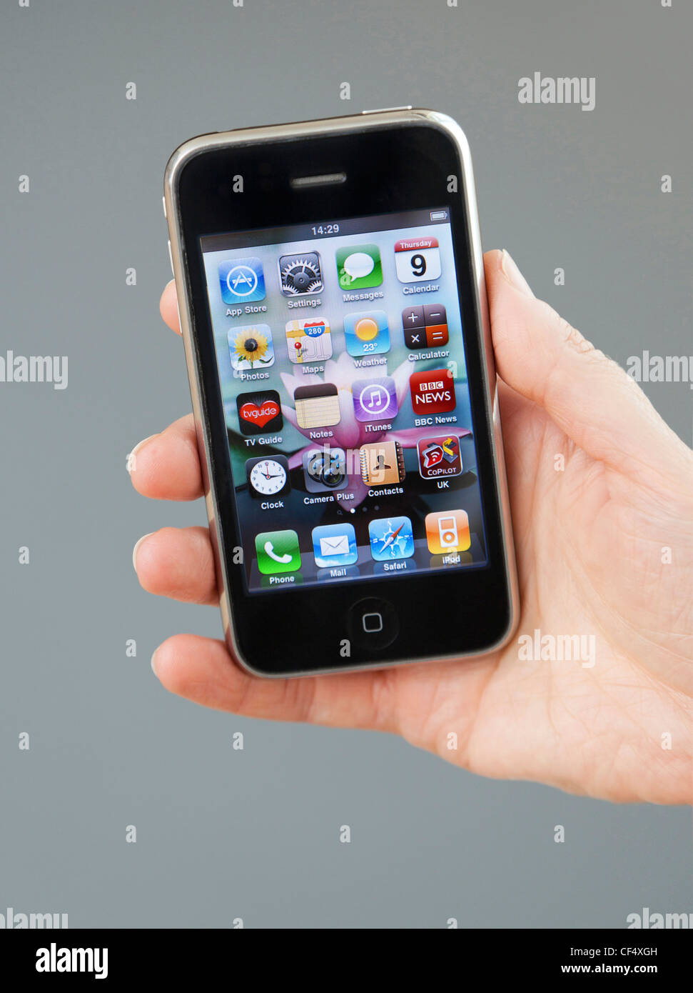 Iphone iphones smartphone smartphones hi-res stock photography and ...