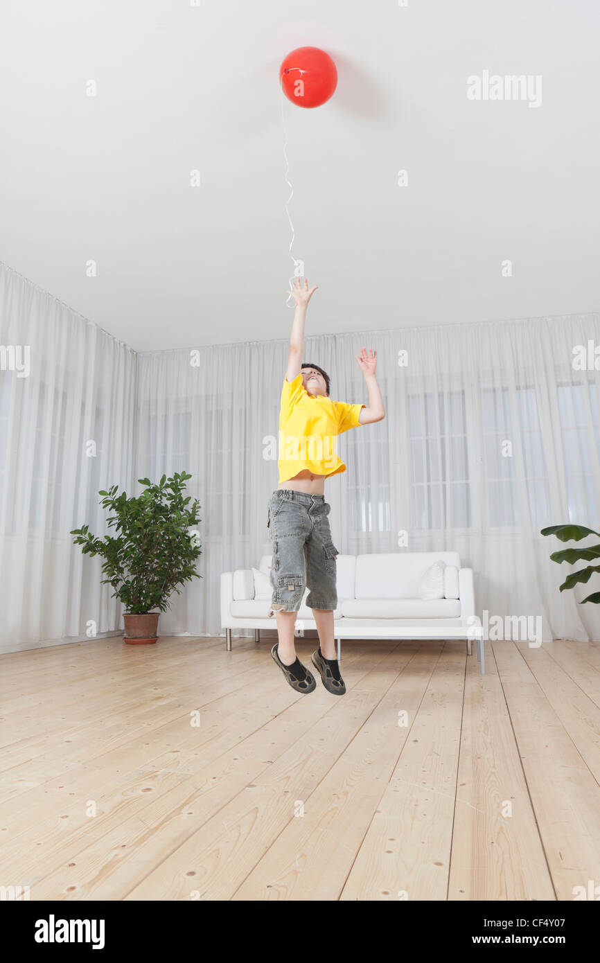 Children indoor jumping floor hi-res stock photography and images - Alamy