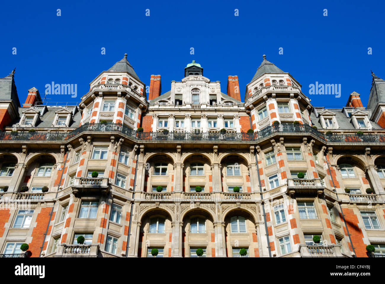 Victorian apartments hi-res stock photography and images - Alamy