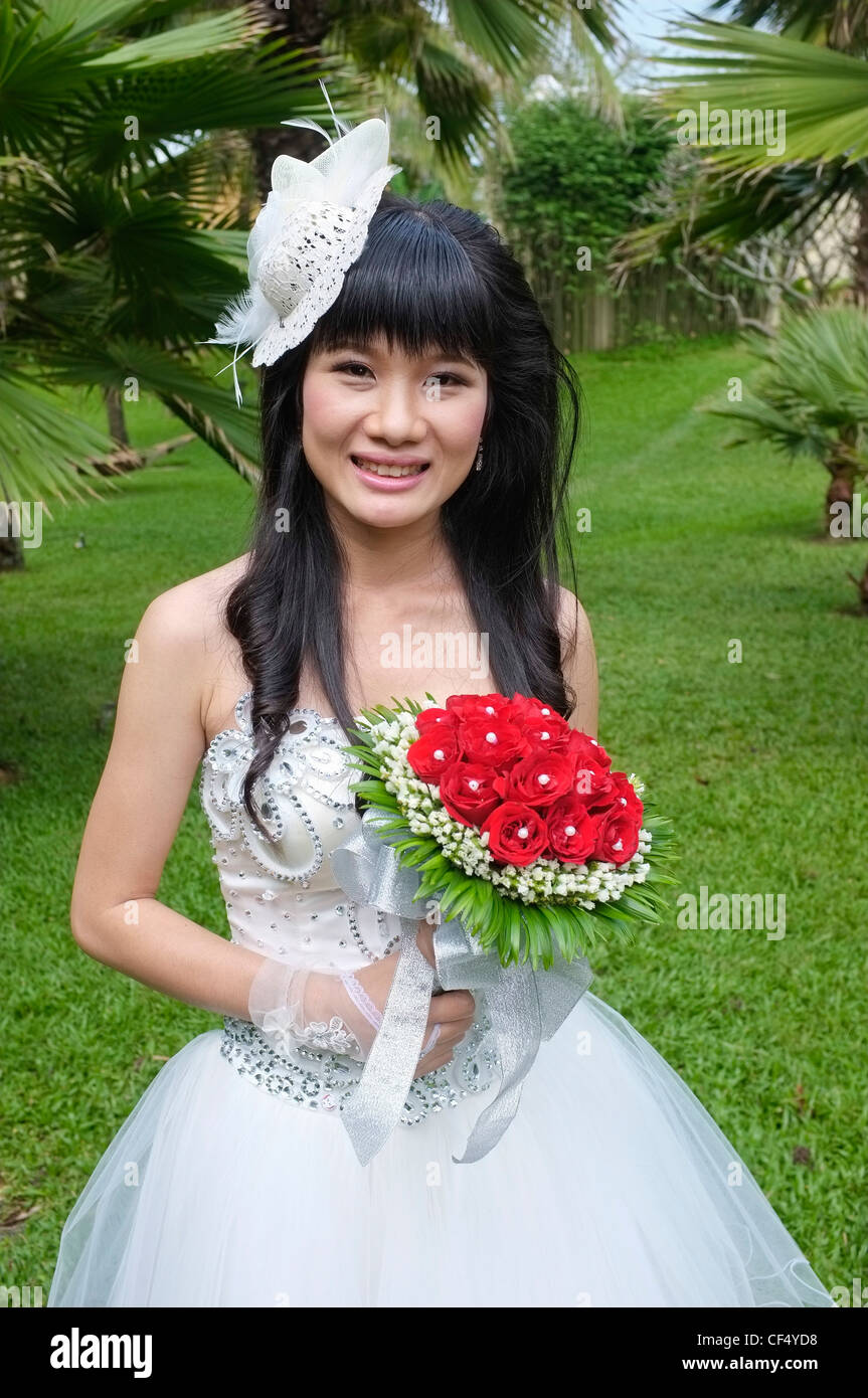 Bride portrait, Vietnamese wedding, Hoi An, Vietnam Stock Photo - Alamy