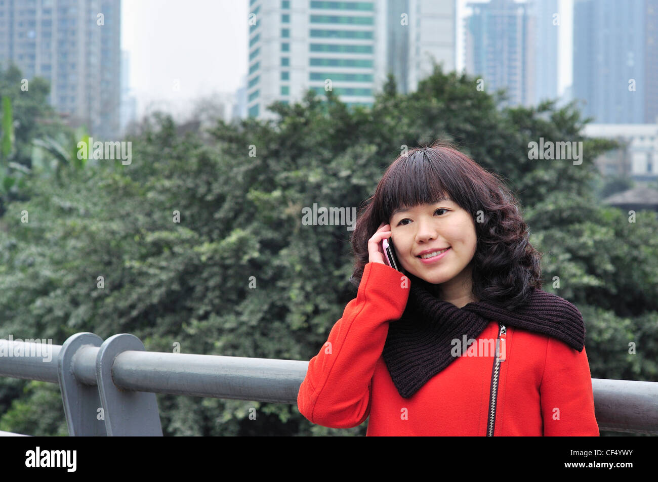 girl on mobile phone Stock Photo - Alamy