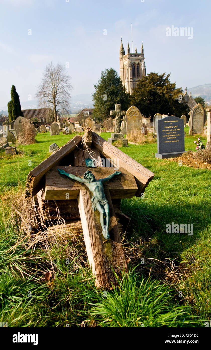 Broken crucifix in graveyard cemetery Churchyard Stock Photo - Alamy