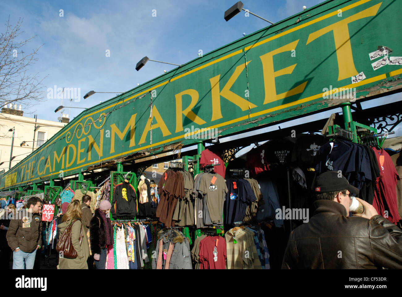 A view of the Camden Market sign above clothing stalls Stock Photo - Alamy