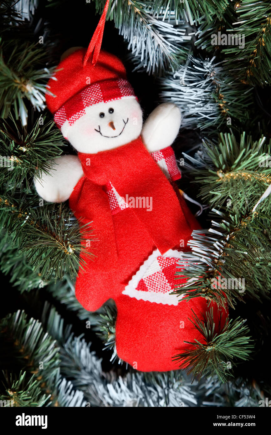 Snowman with clothes hi-res stock photography and images - Alamy