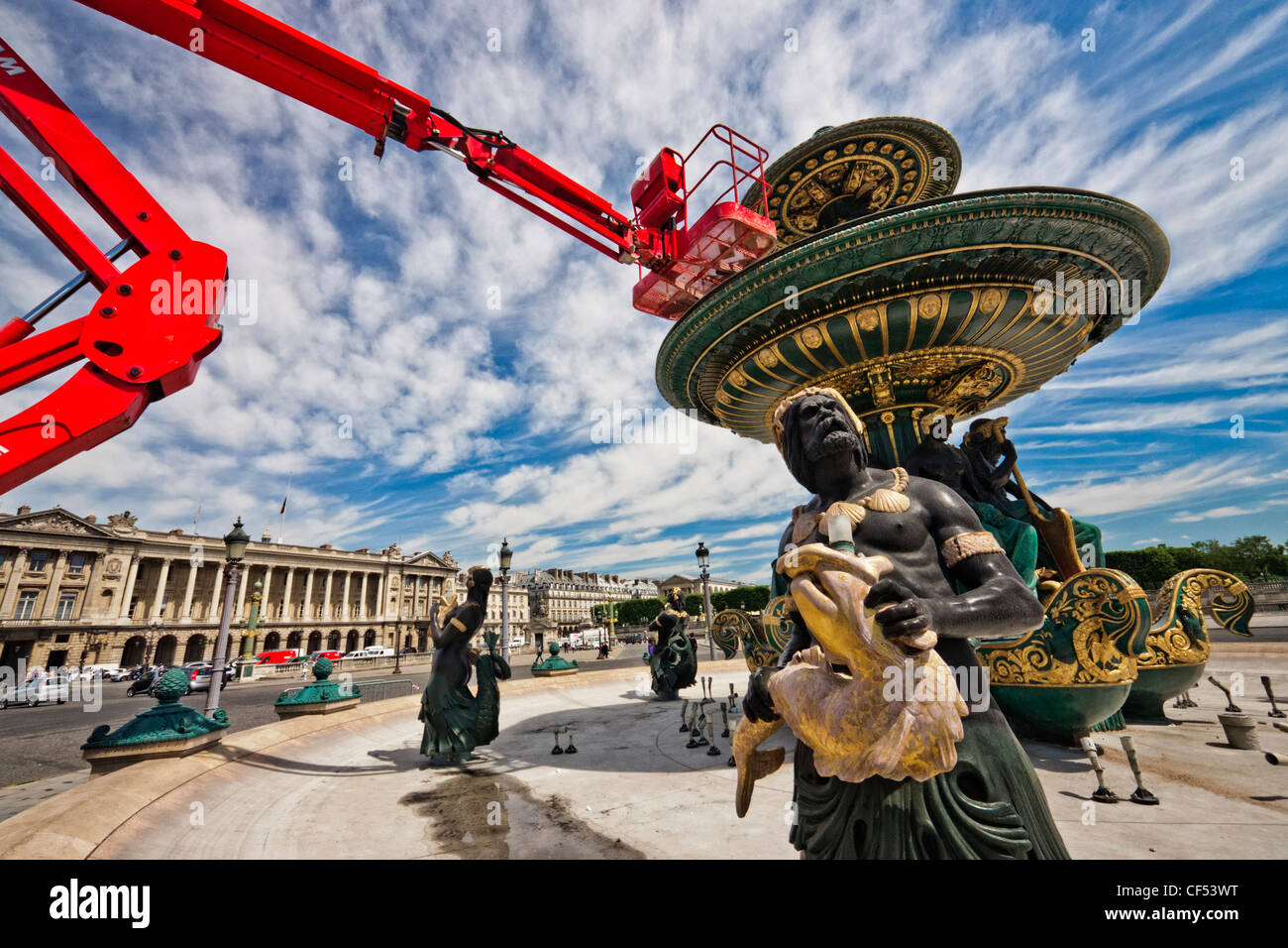 Fountain on horizon hi-res stock photography and images - Alamy
