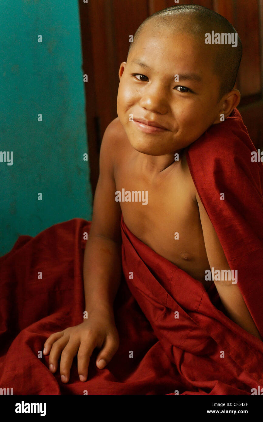 Silent monk hi-res stock photography and images - Alamy