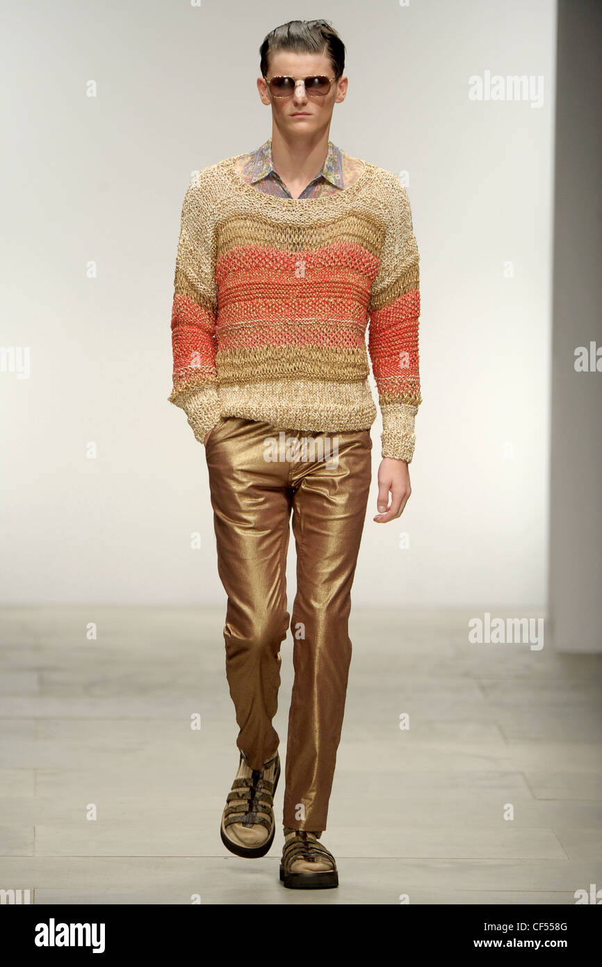 James long hi-res stock photography and images - Alamy