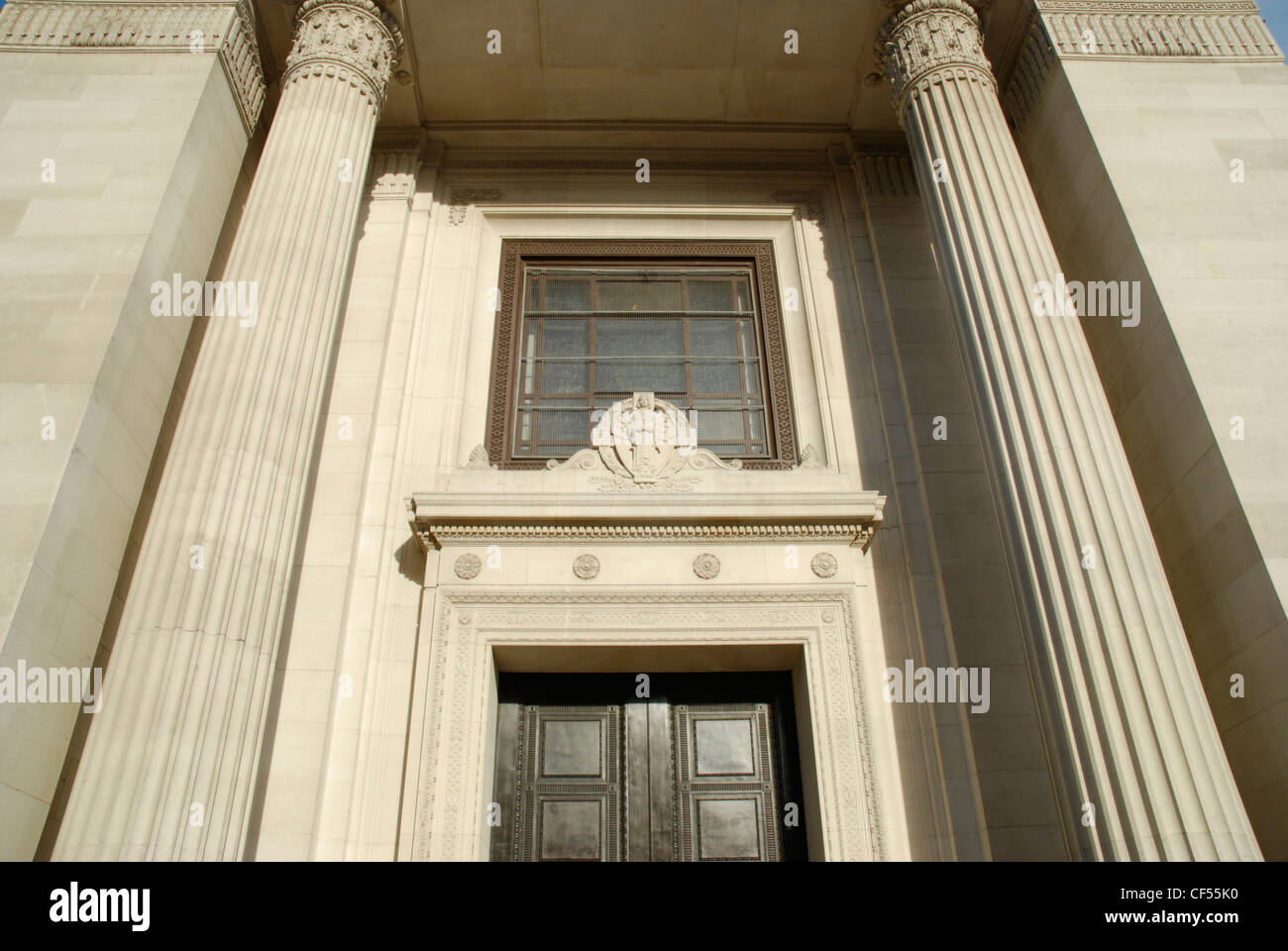 Freemason hall queen street east hi-res stock photography and images ...