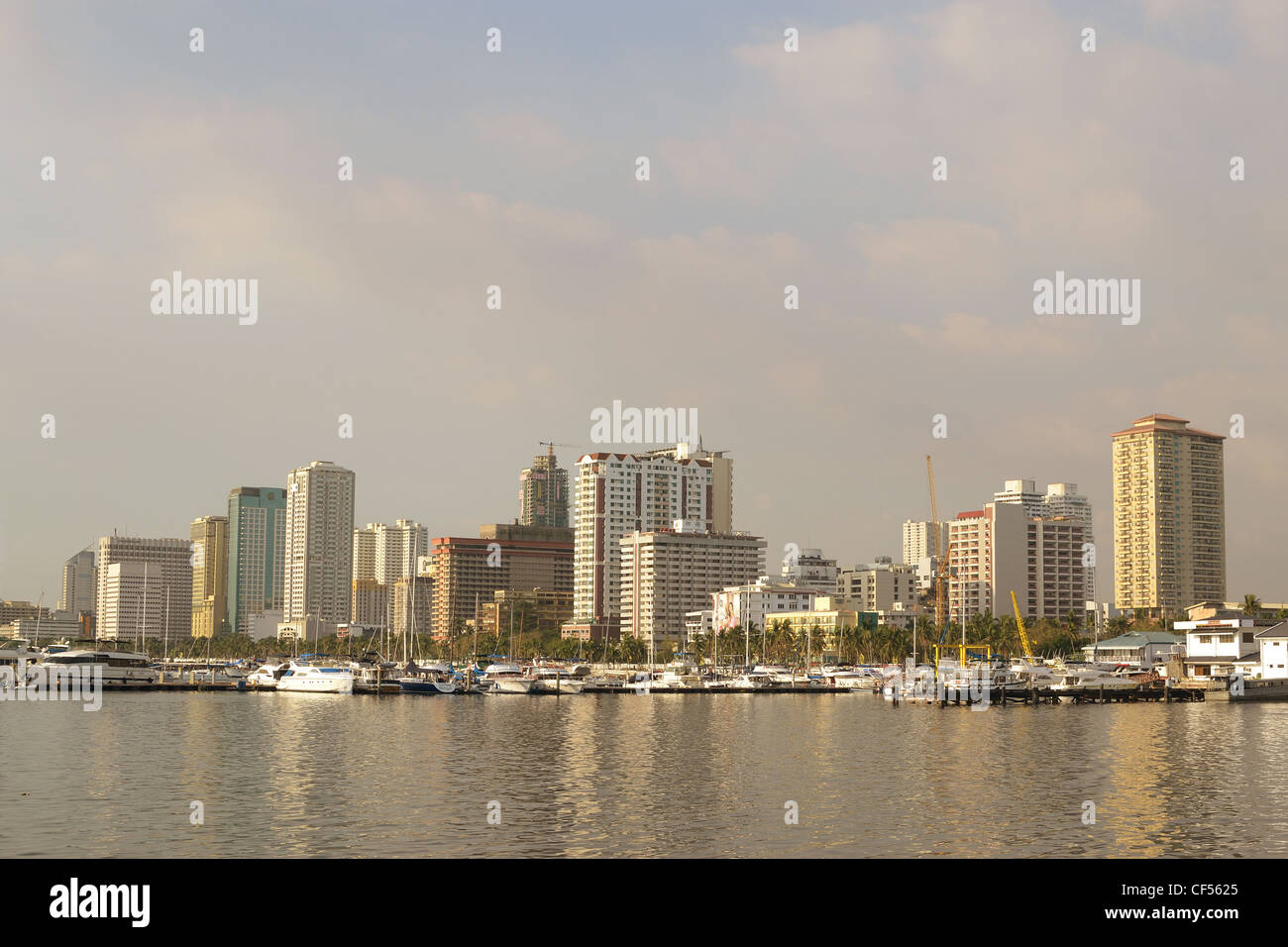 Manila Philippines, city skyline view from manila bay Stock Photo - Alamy
