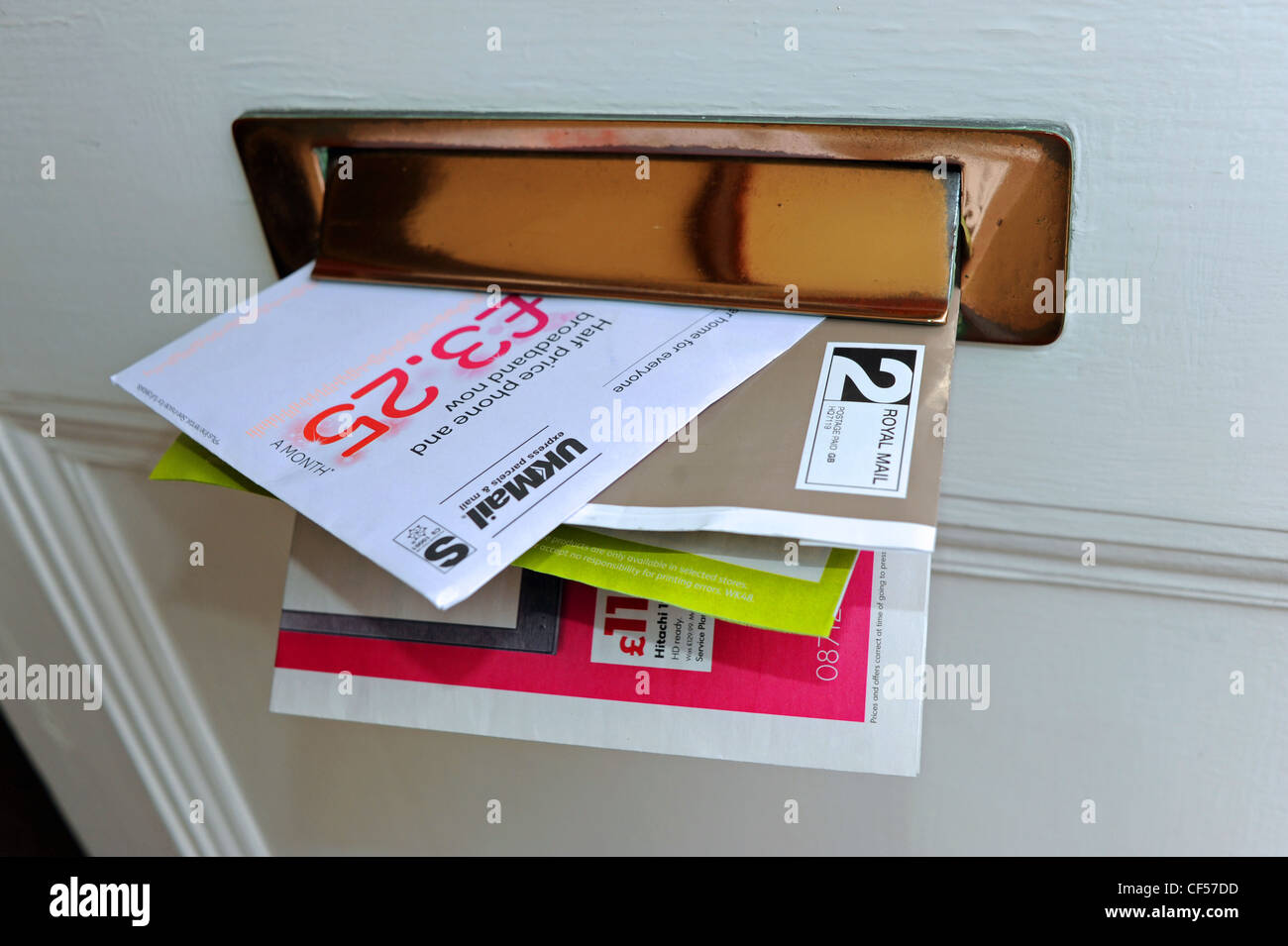 Private uk letter box hi-res stock photography and images - Alamy