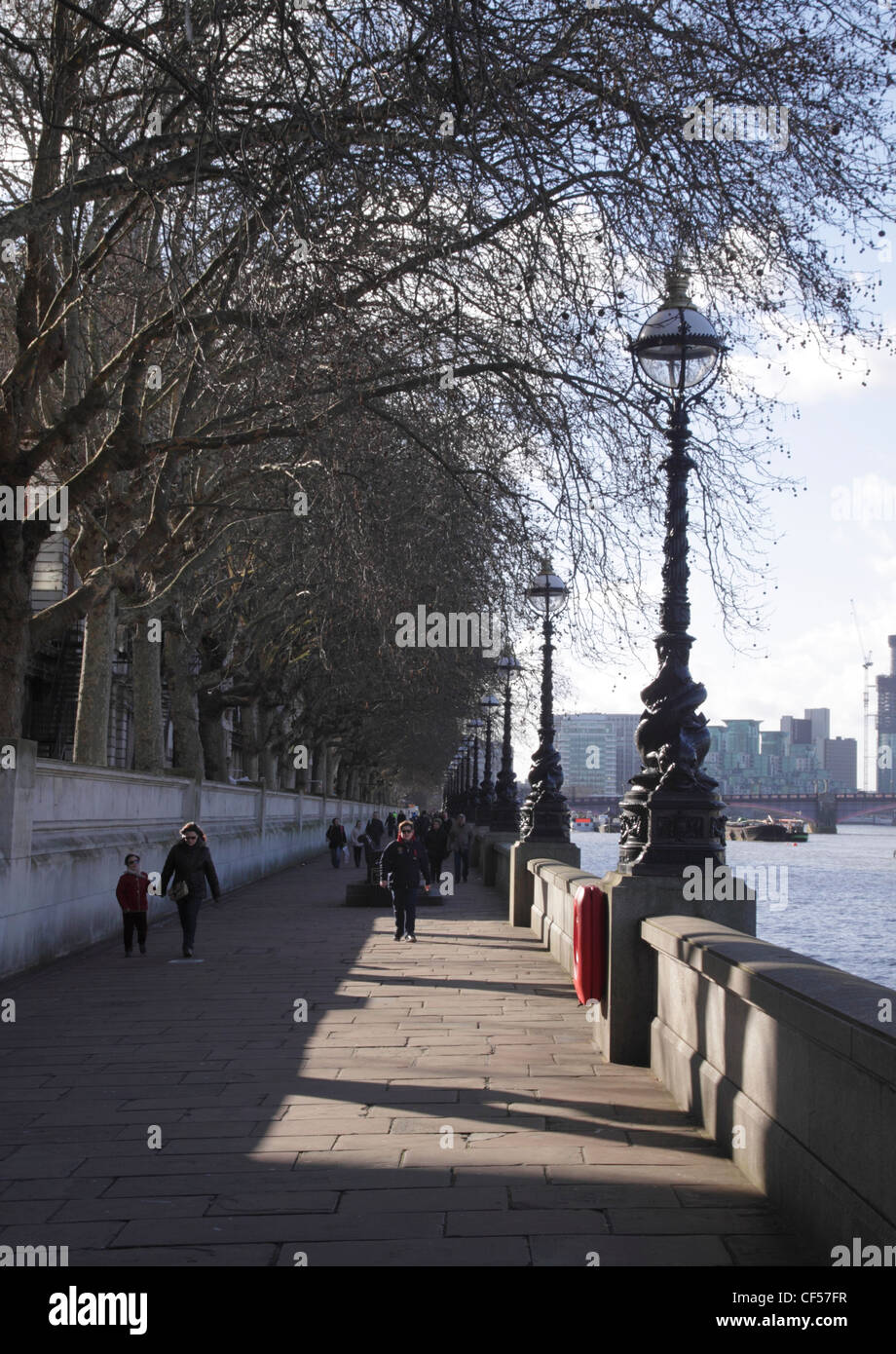 South Bank promenade London Stock Photo - Alamy
