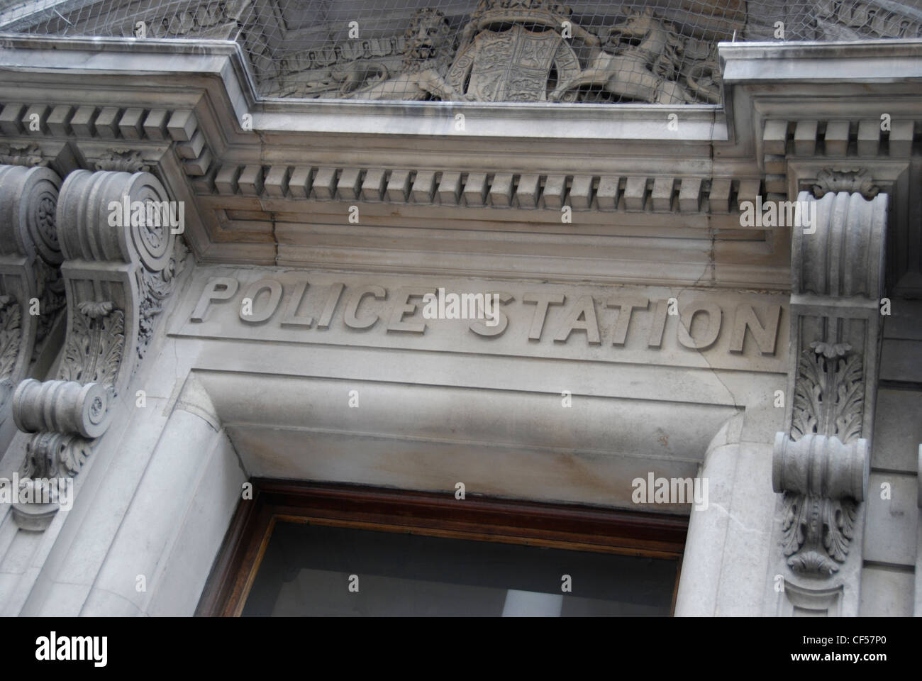 Bow street hi-res stock photography and images - Alamy