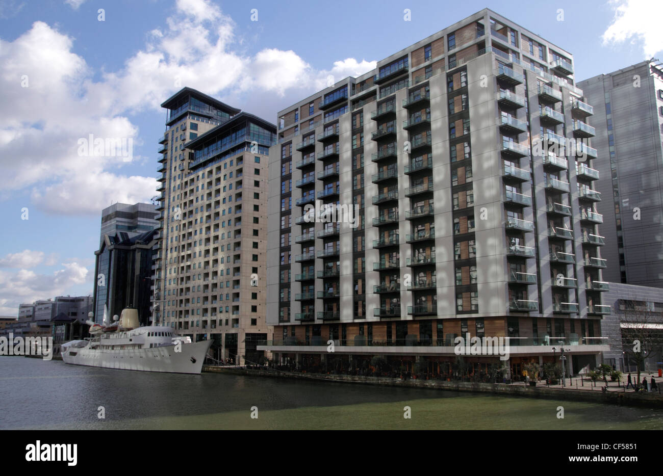 South Quay Docklands London Stock Photo - Alamy