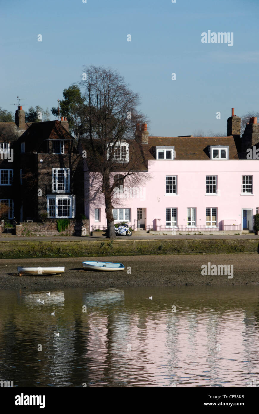 Strand on the Green and the River Thames Stock Photo - Alamy