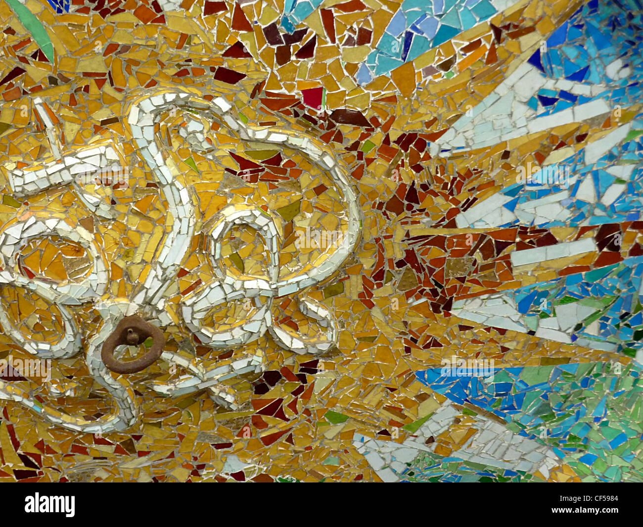 Mosaic tiles on columns hi-res stock photography and images - Alamy