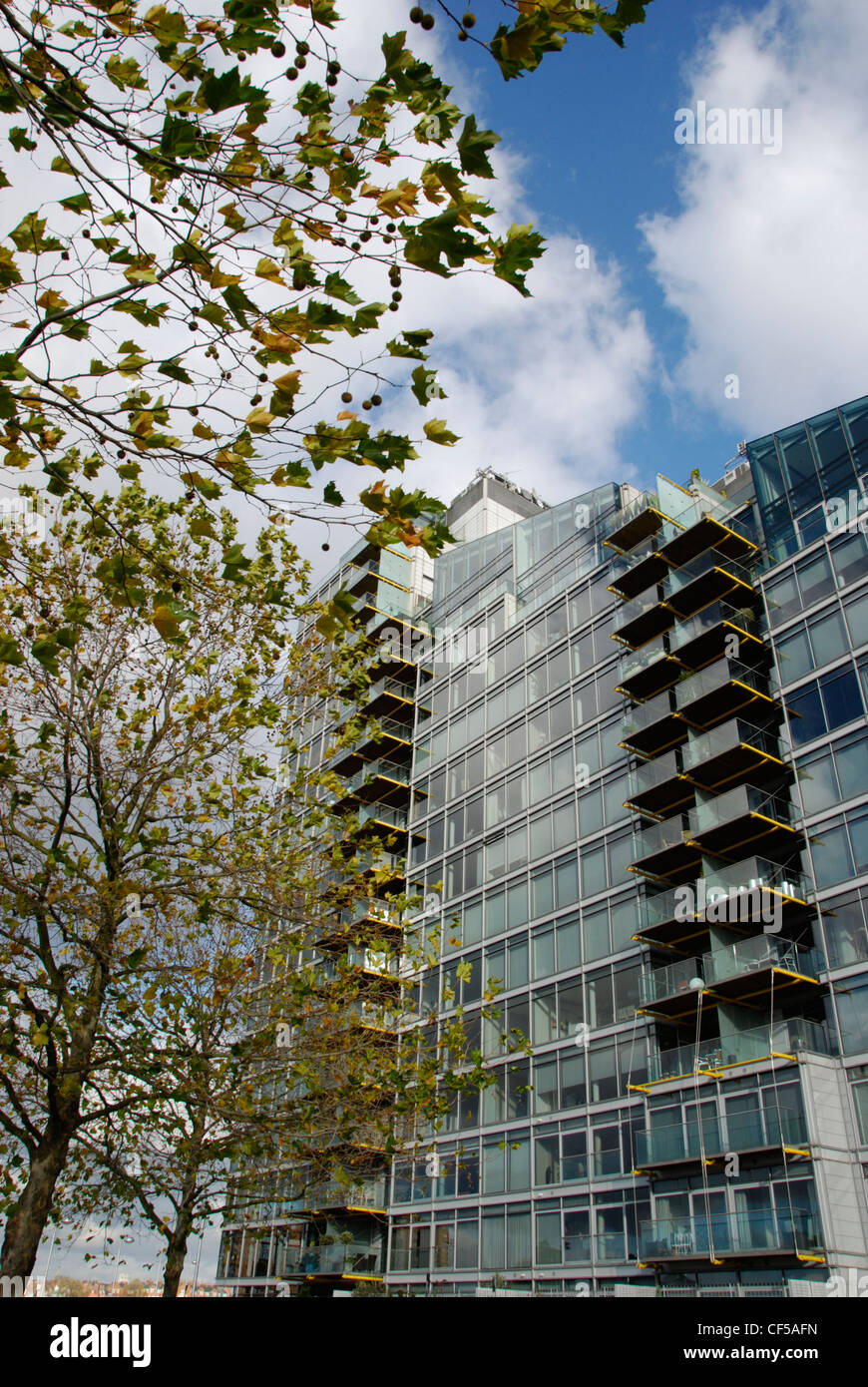 Montevetro residential development at Battersea Reach Stock Photo - Alamy