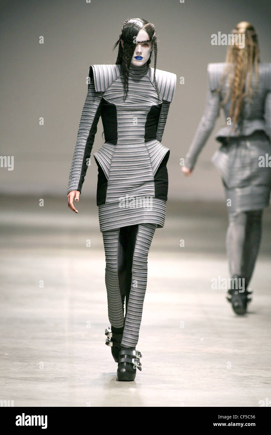 Gareth Pugh London Ready to Wear Autumn Winter Grey striped structured ...