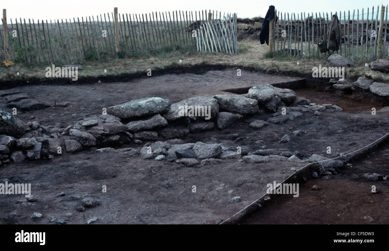 Archaeological Excavation - Bronze Age Field Boundary (reave ...