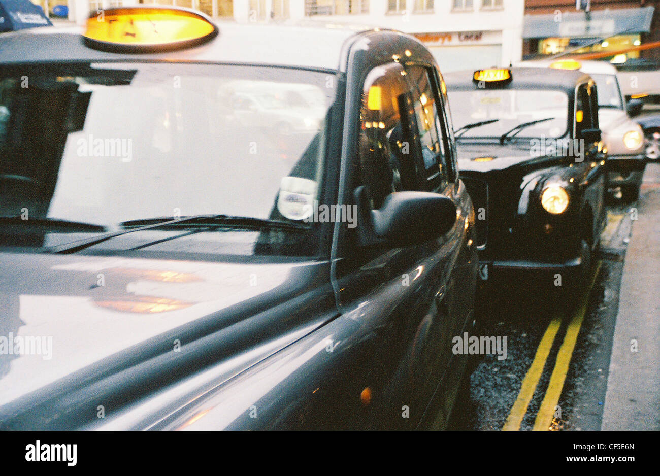 Horizontal line black hi-res stock photography and images - Alamy