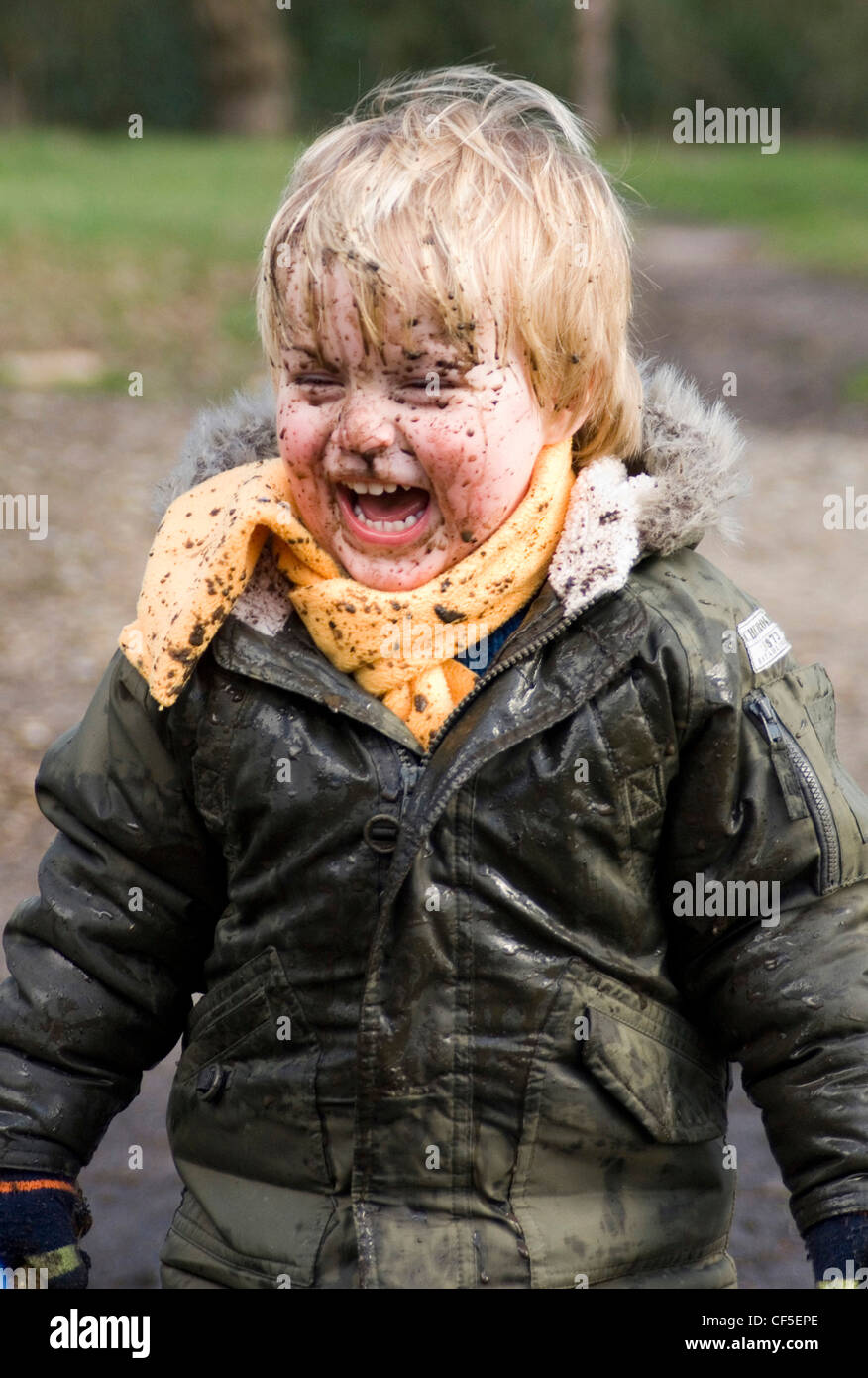 Splattered mud hi-res stock photography and images - Alamy