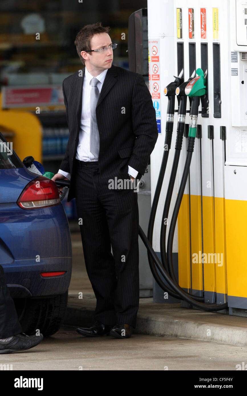 Fuel pump price hi-res stock photography and images - Alamy