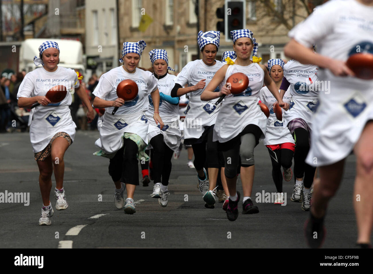 Olney pancake racing hi-res stock photography and images - Alamy