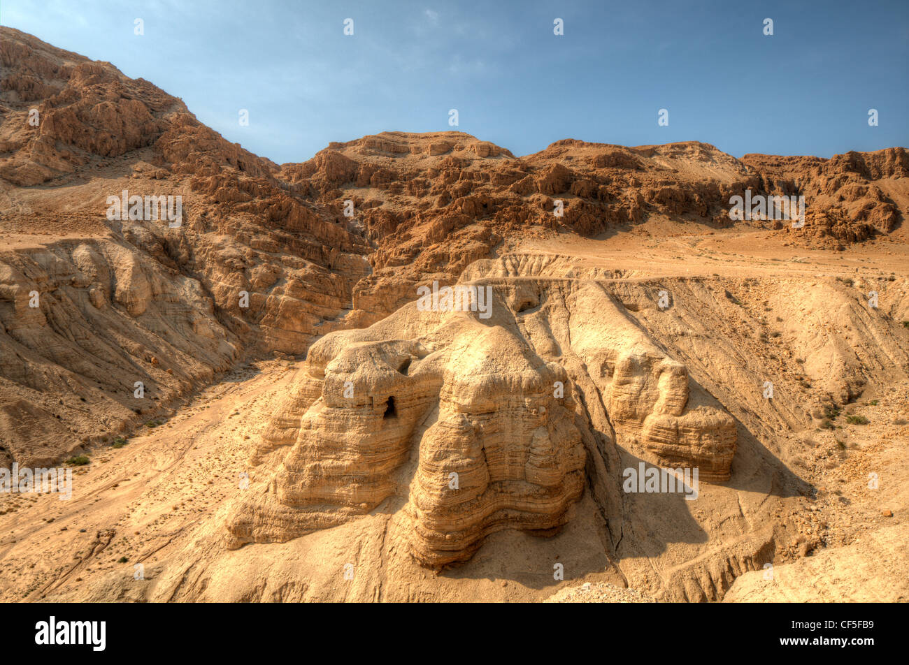 Qumran cave 4 hi-res stock photography and images - Alamy