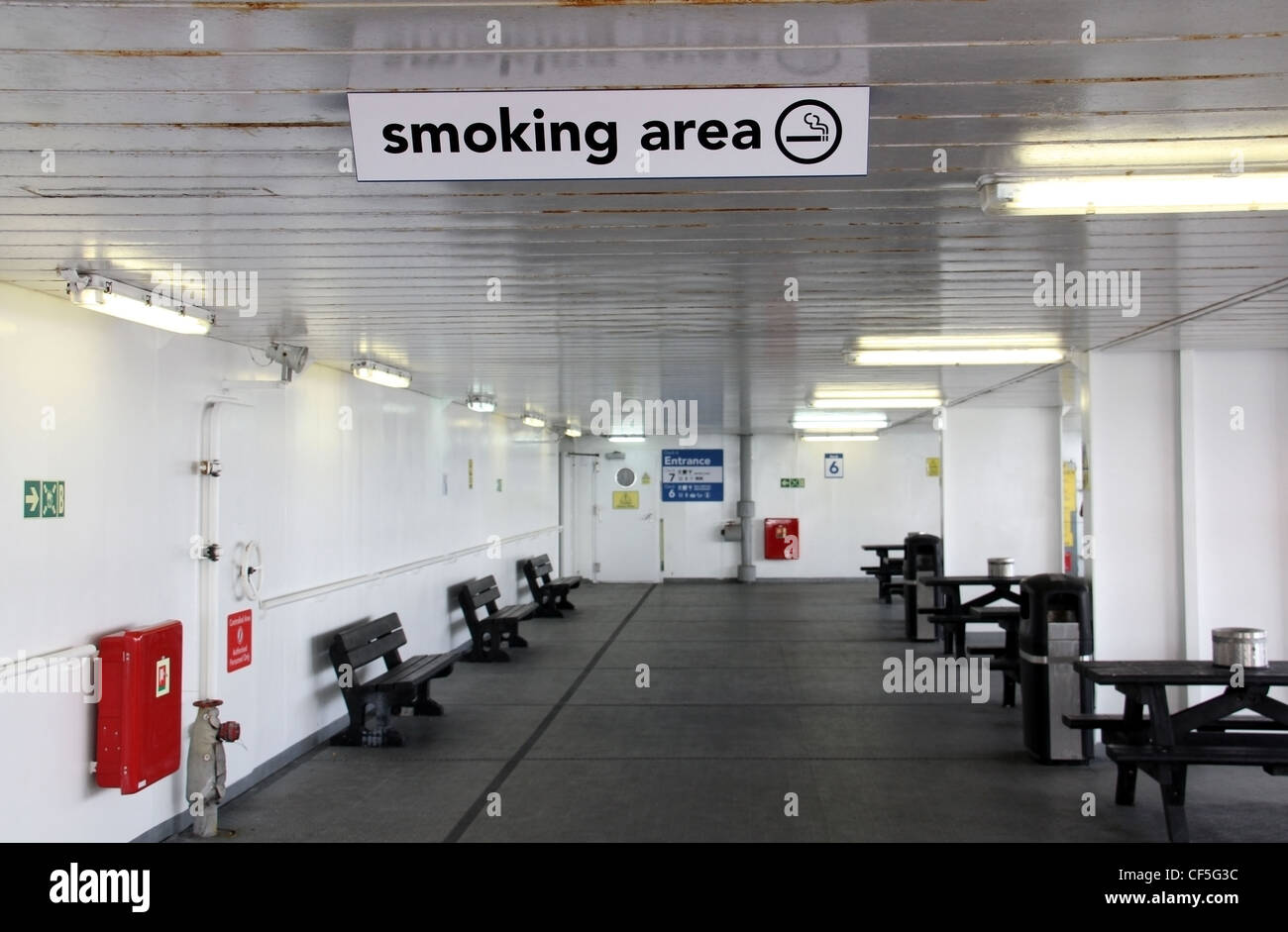 Ship safety sign hi-res stock photography and images - Alamy