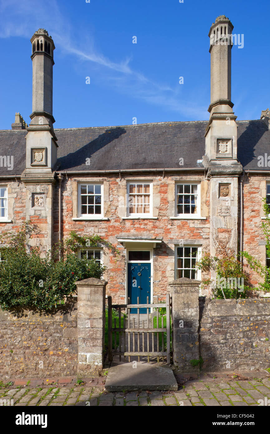 14th century building 1300s hi-res stock photography and images - Alamy