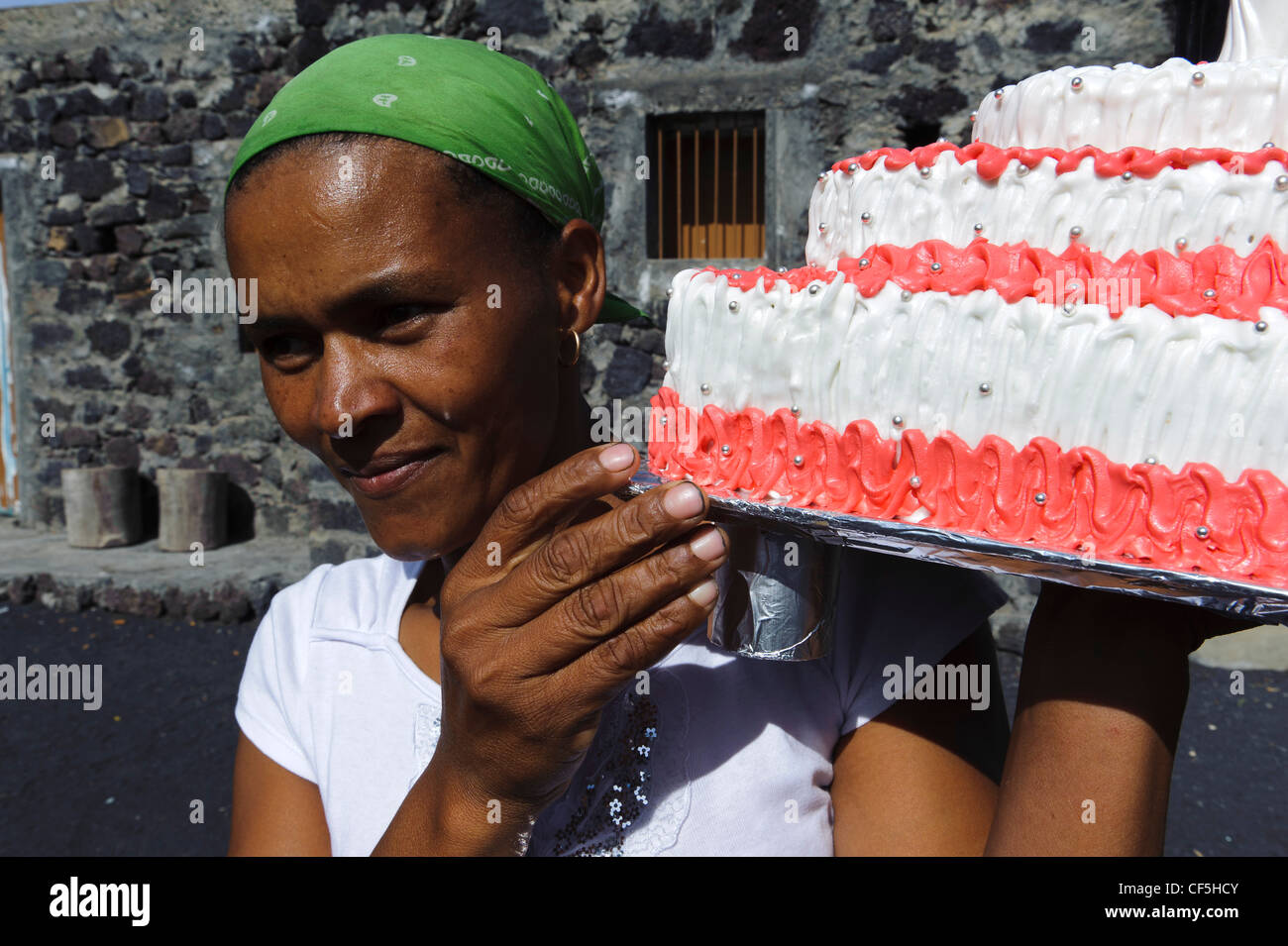 Cake cape hi-res stock photography and images - Alamy