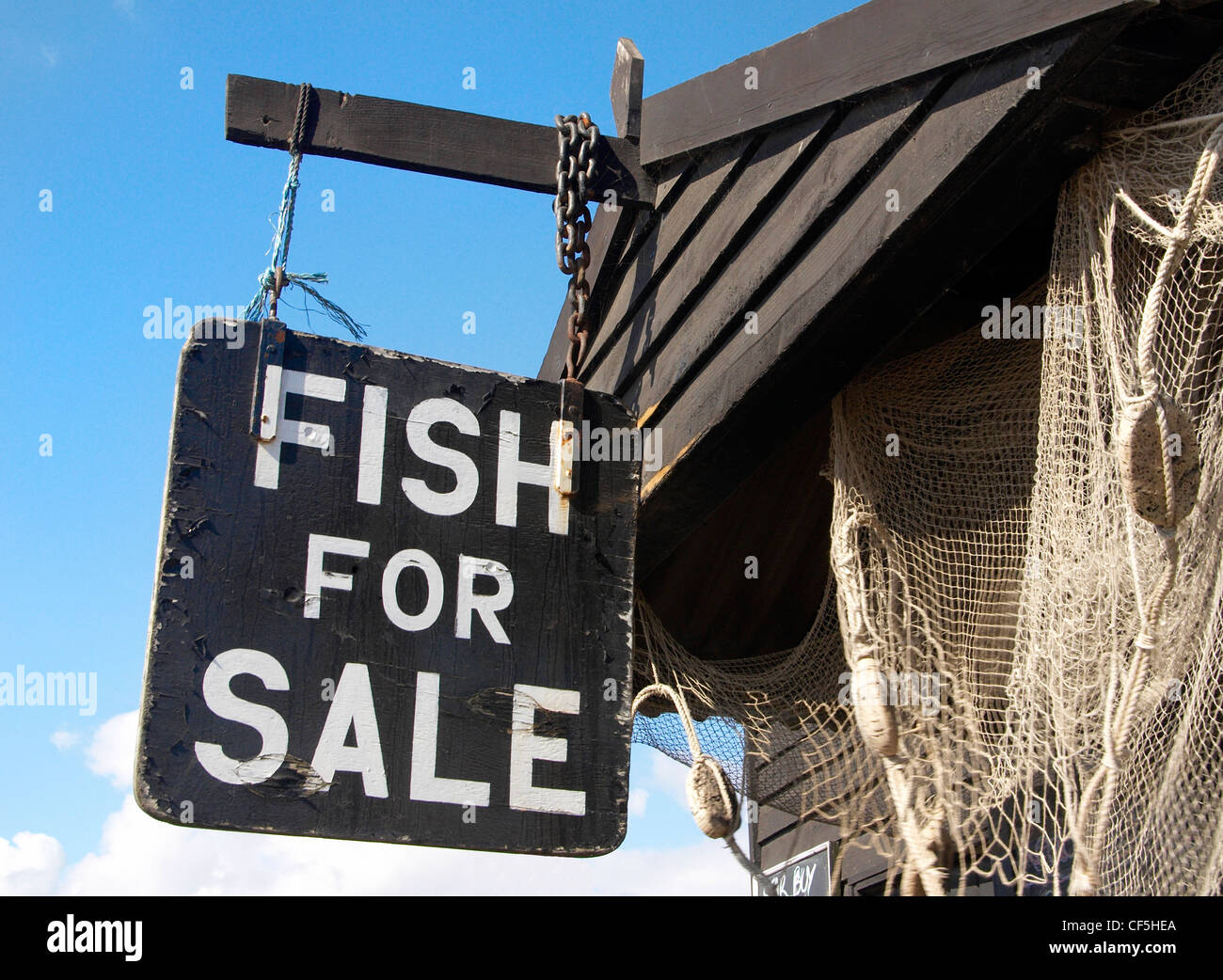 Signage on a fish stall on Southwold beach Stock Photo - Alamy
