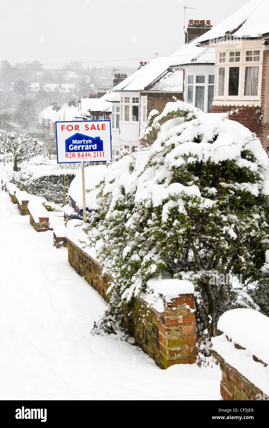 City street covered with snow hi-res stock photography and images - Alamy