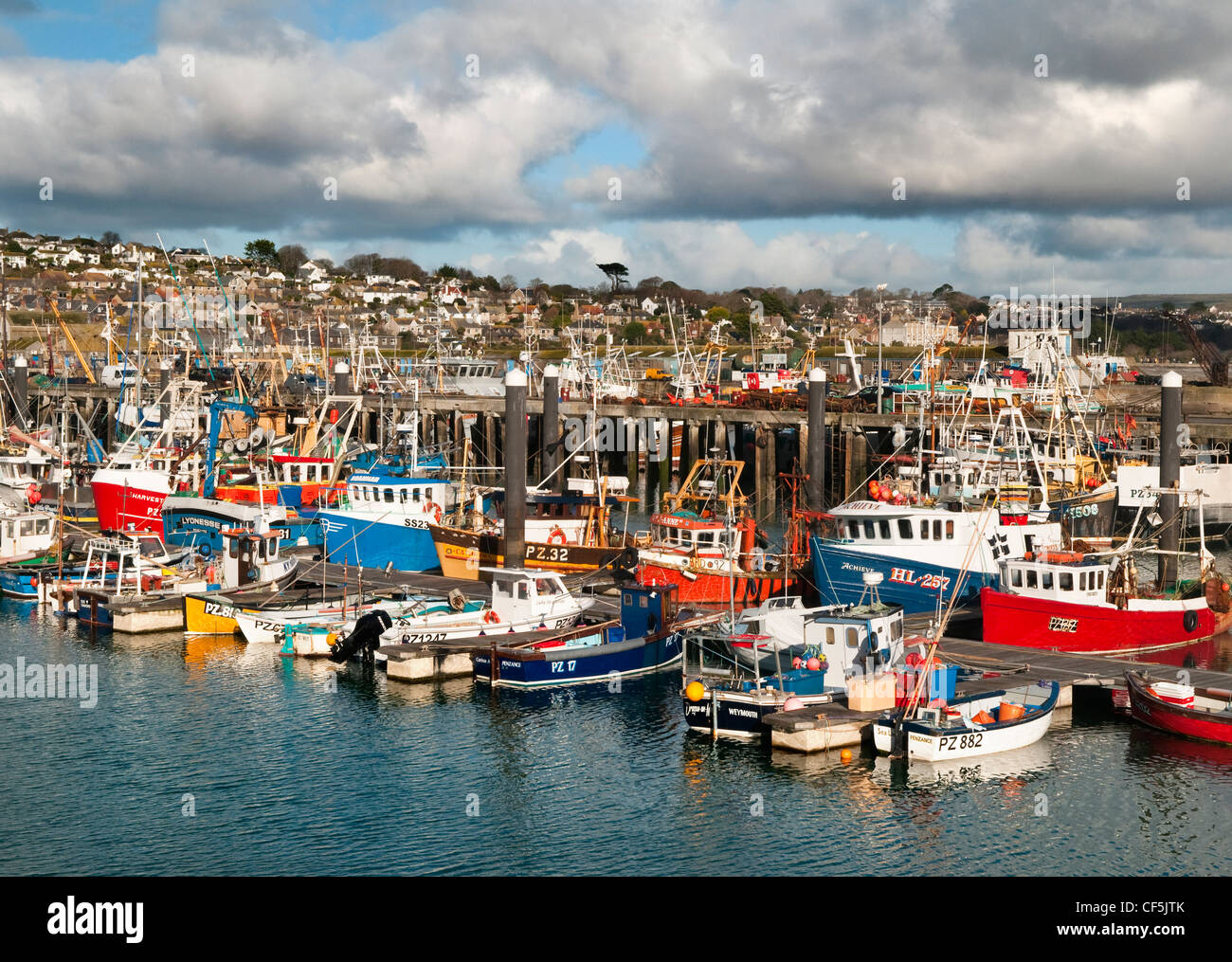 Newlyn fishing port hi-res stock photography and images - Alamy