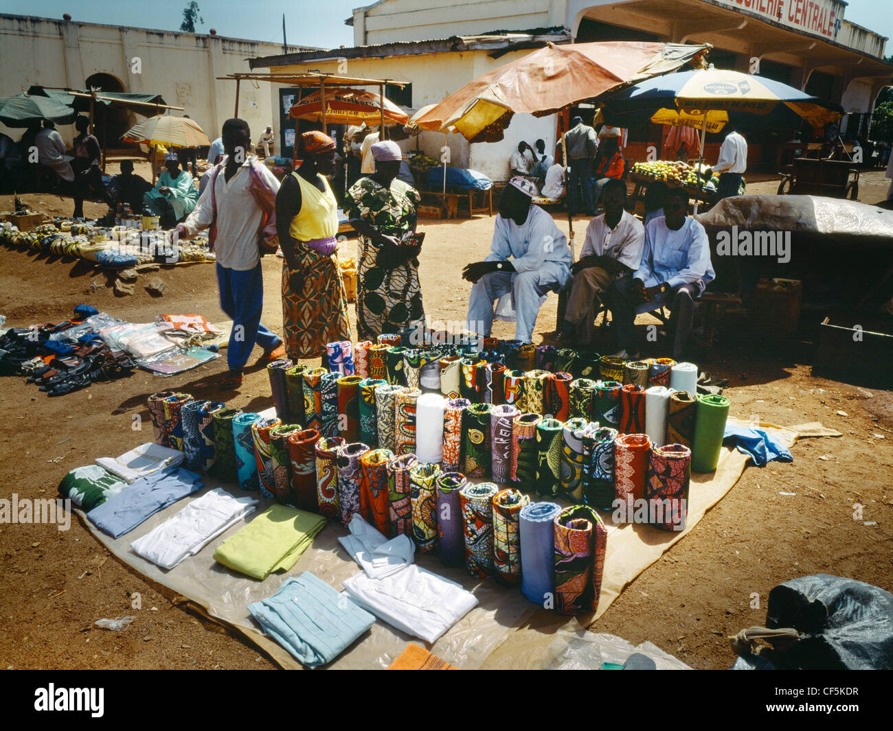 Market stall cameroon hi-res stock photography and images - Alamy