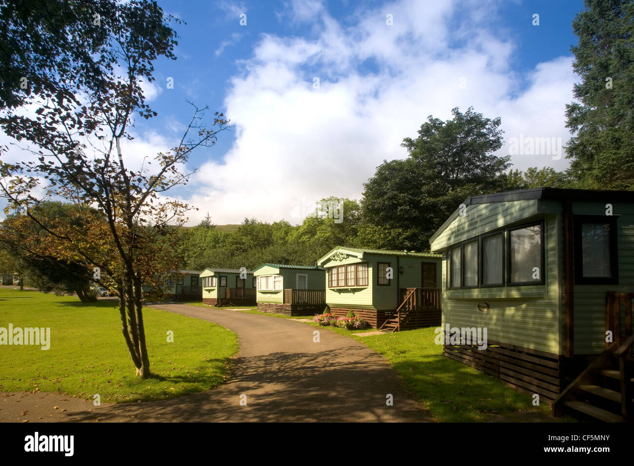 Static caravans in a caravan park Stock Photo - Alamy