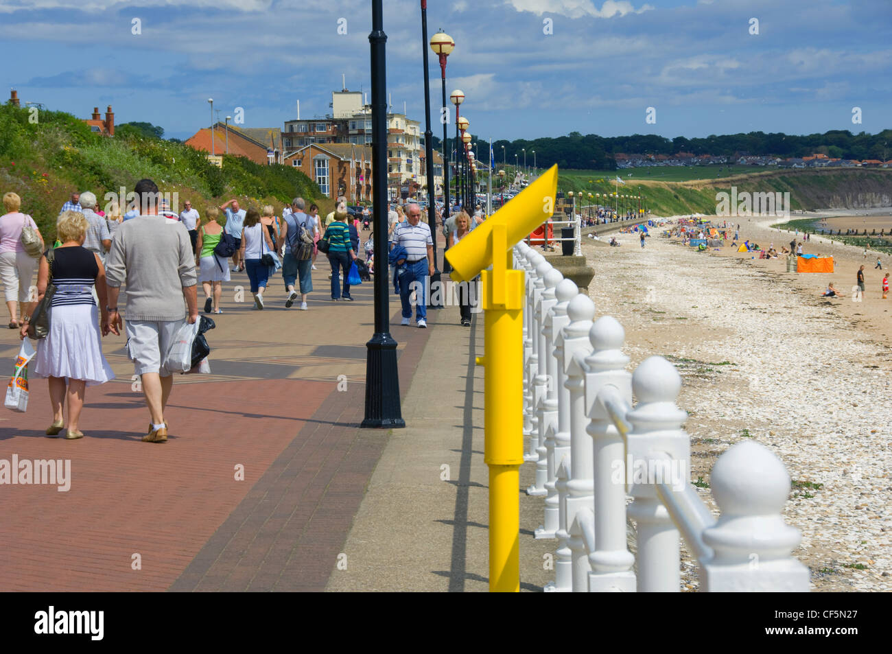 Bridlington promenade hi-res stock photography and images - Alamy