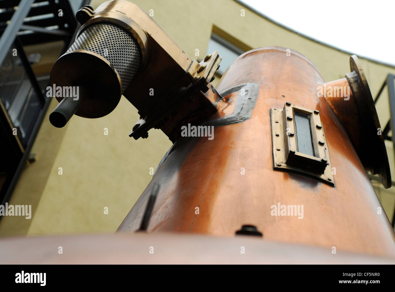 Whiskey distillery exterior hi-res stock photography and images - Alamy