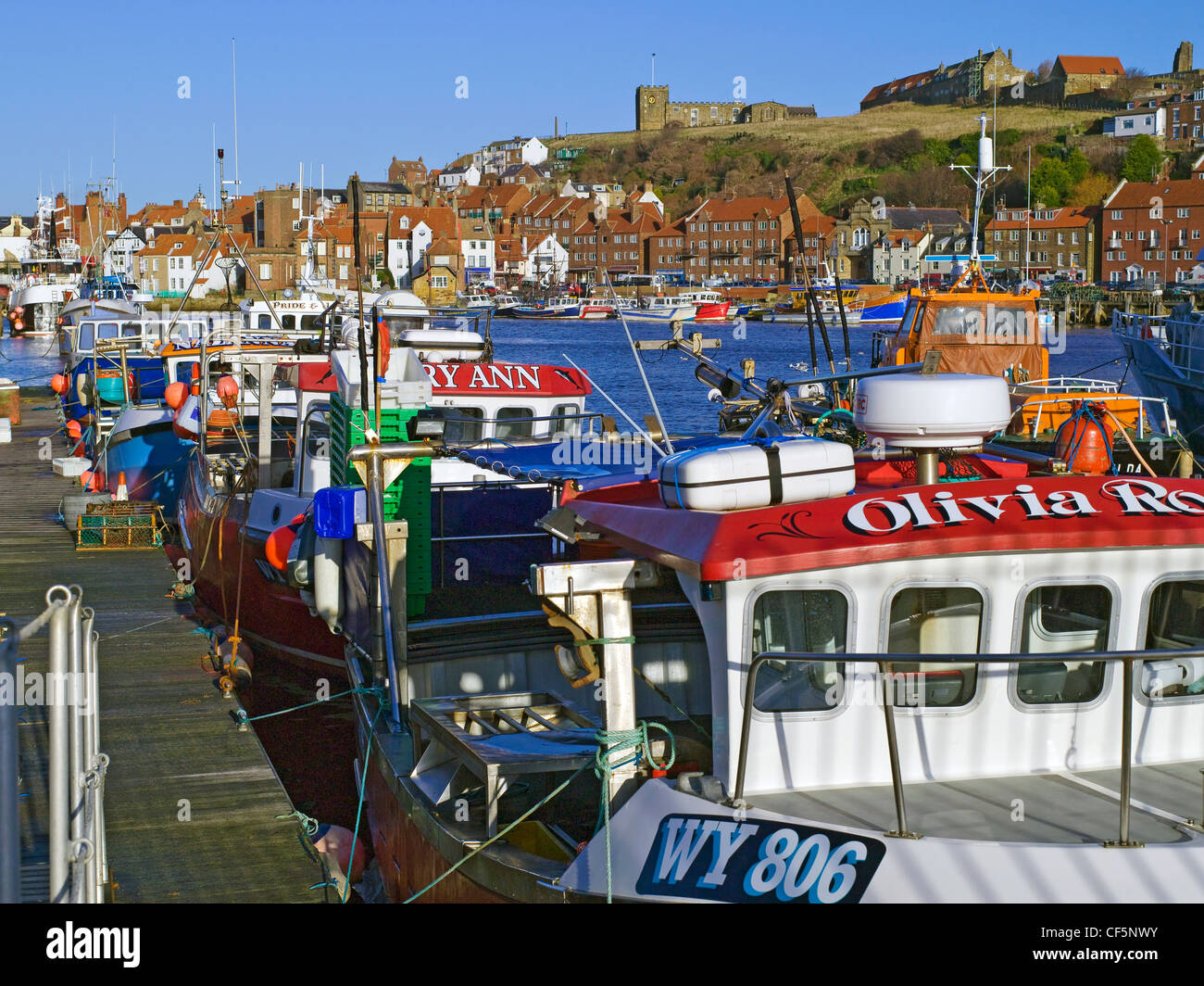 Whitby fishing boats hi-res stock photography and images - Alamy