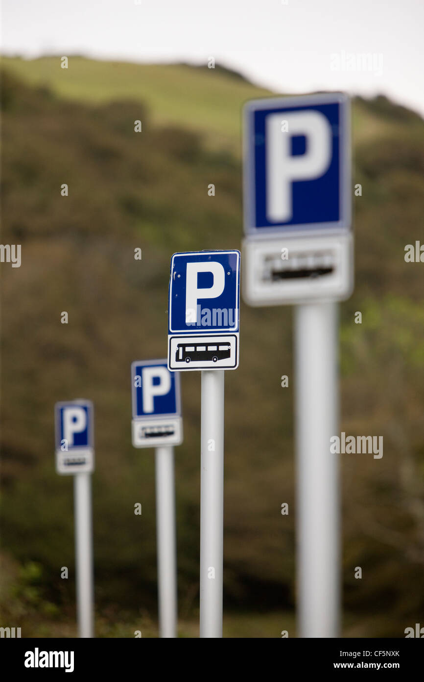 Coach parking sign hi-res stock photography and images - Alamy
