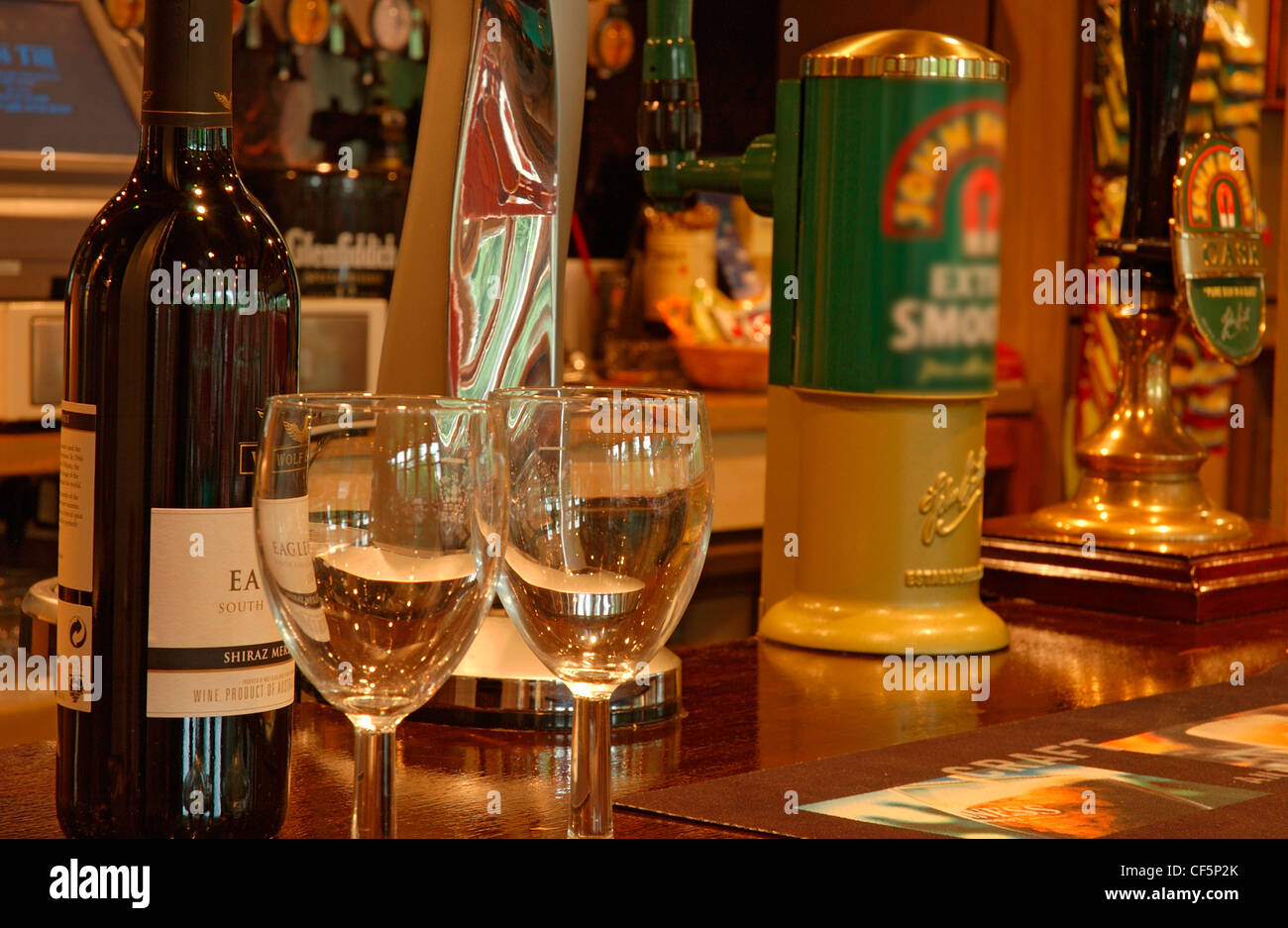 Empty bar pump hi-res stock photography and images - Alamy